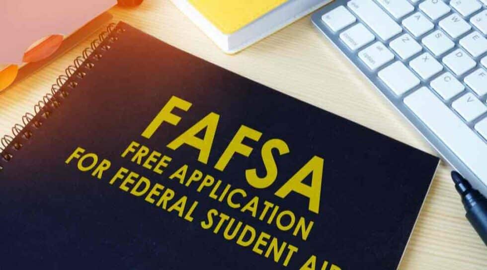 Your Guide to Filling out the FAFSA: Webinar - LifeLaunchr
